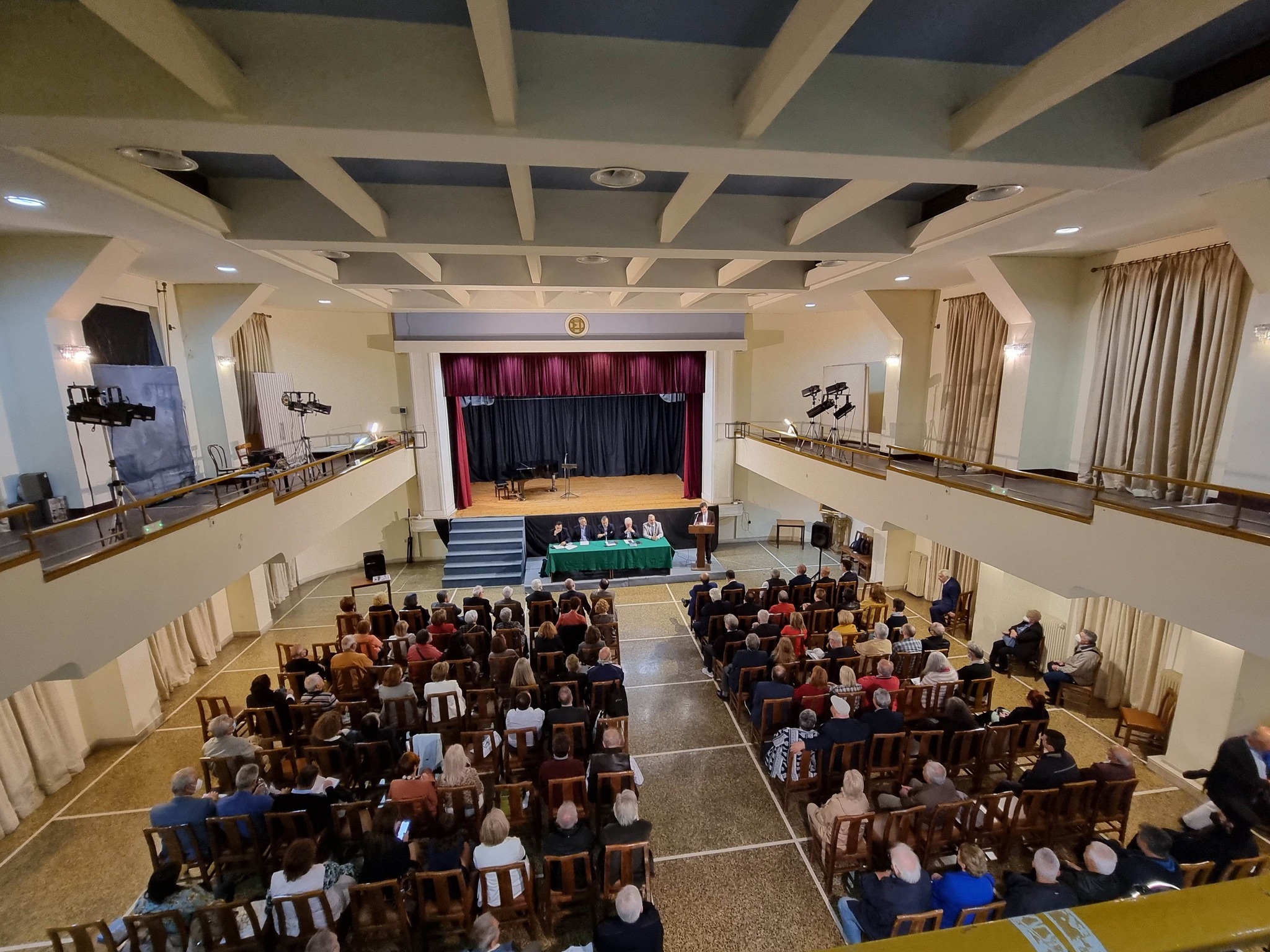 Πλήθος κόσμου στην παρουσίαση του βιβλίου "Ο Πόλεμος των Αμάχων ...