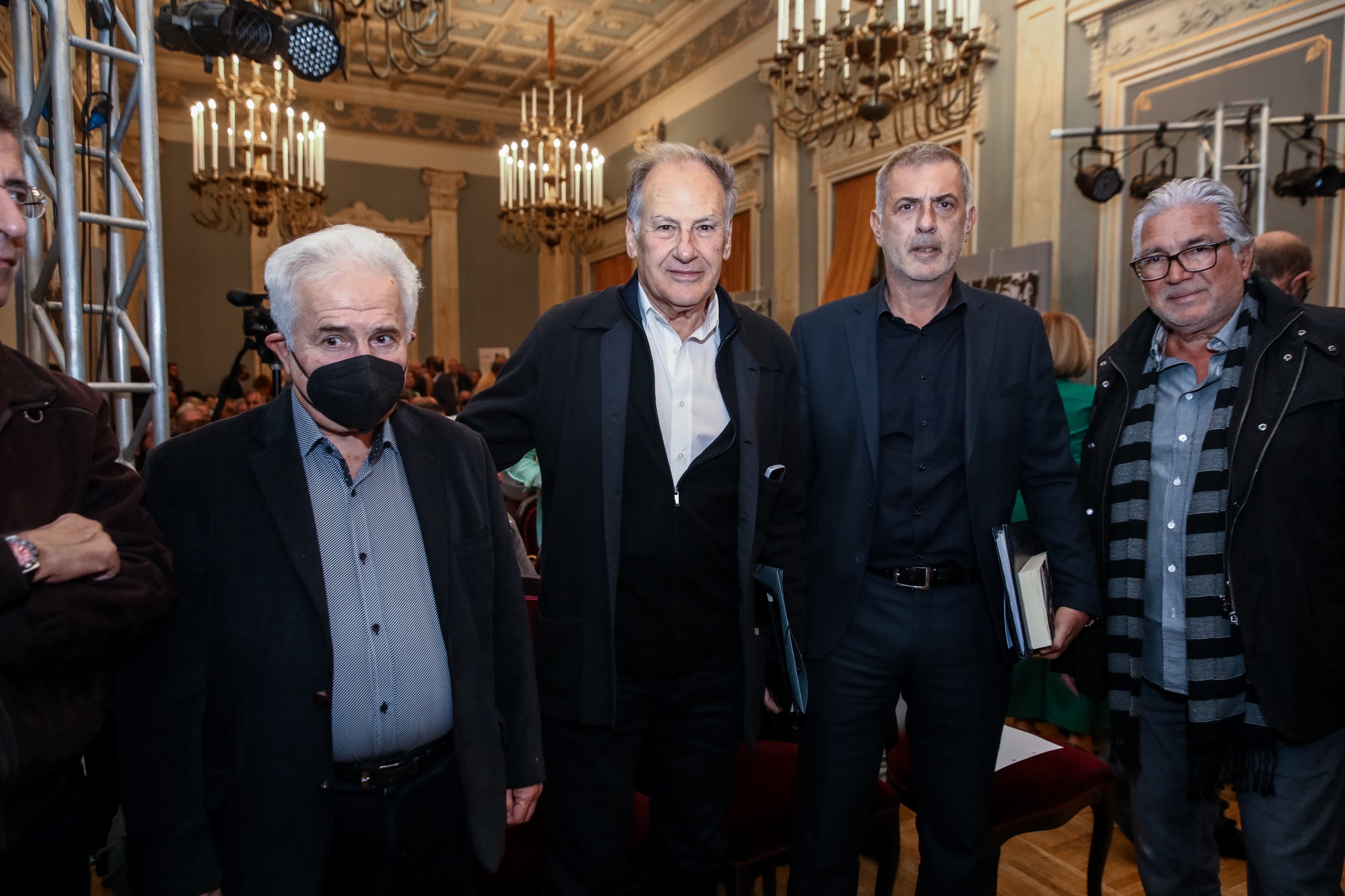 Τα συγχαρητήρια του Δημάρχου Πειραιά προς την Φιλολογική Στέγη ...